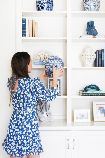 5 Coastal Bookshelf Styles to Inspire Your Seaside Sanctuary – Cailini ...