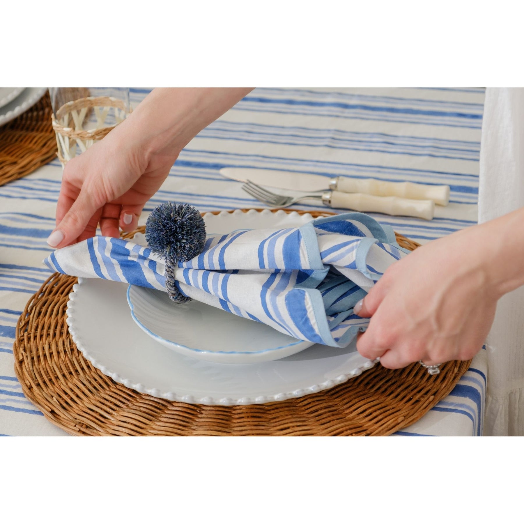 Straw Pompom Napkin Rings – Cailini Coastal