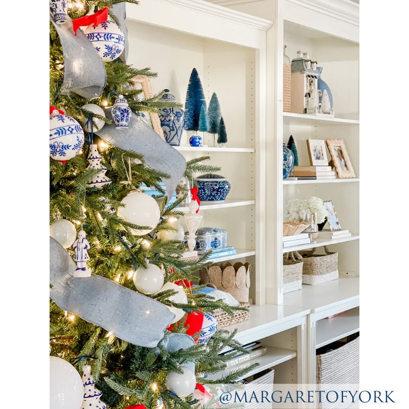 Grandmillennial Holiday – Cailini Coastal