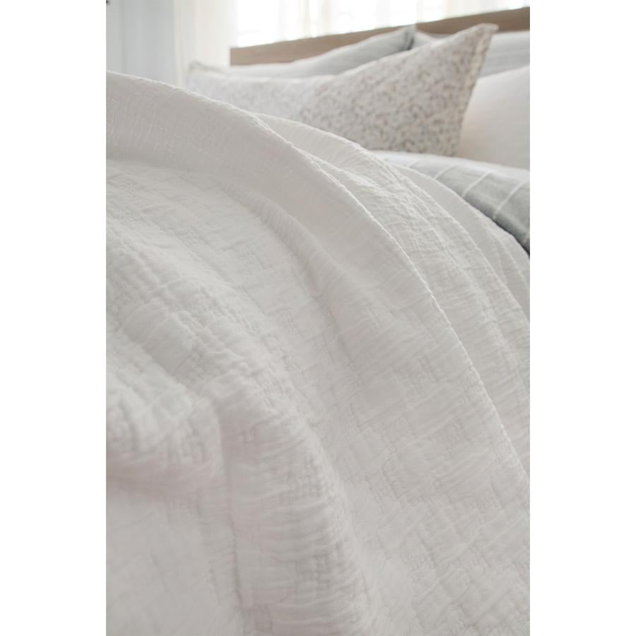 Coastal Bedding: Quilts, Duvet Covers, Shams & More – Cailini Coastal